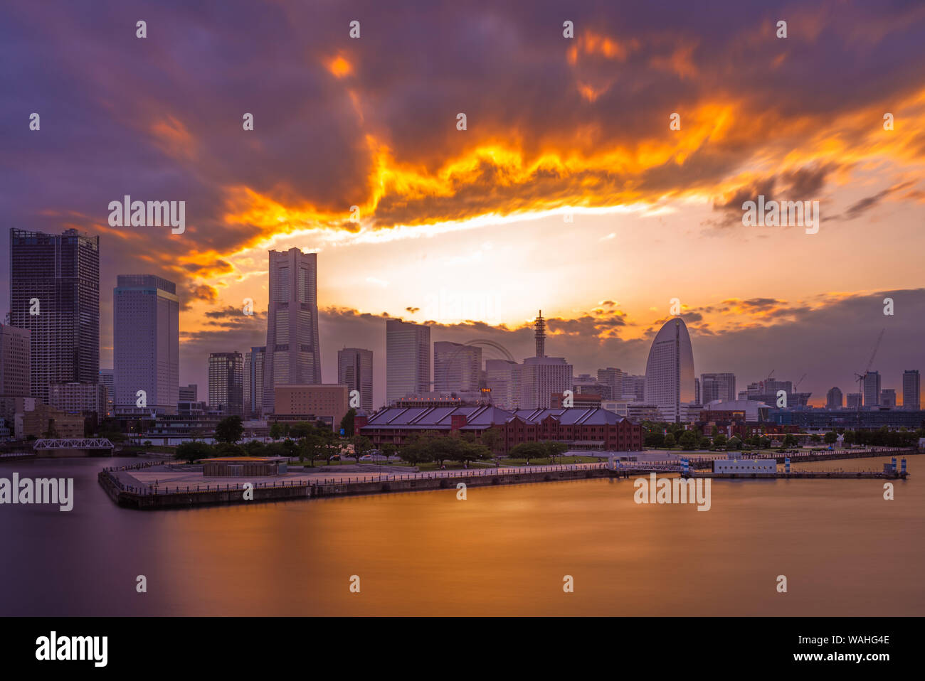 Sunset view tokyo bay hi-res stock photography and images - Alamy