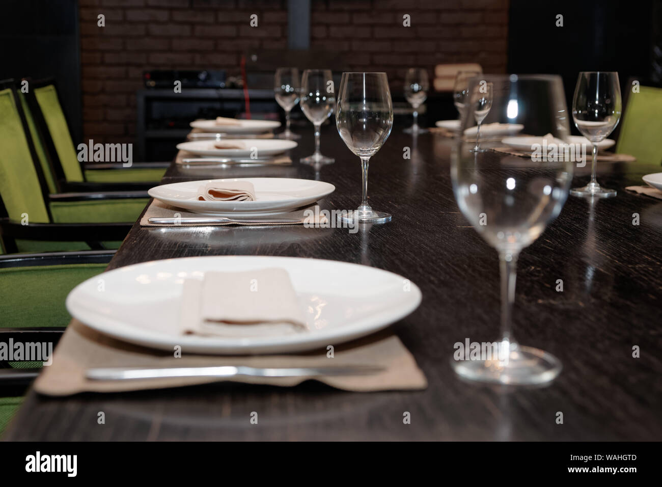 Table setting for official dinner Stock Photo - Alamy