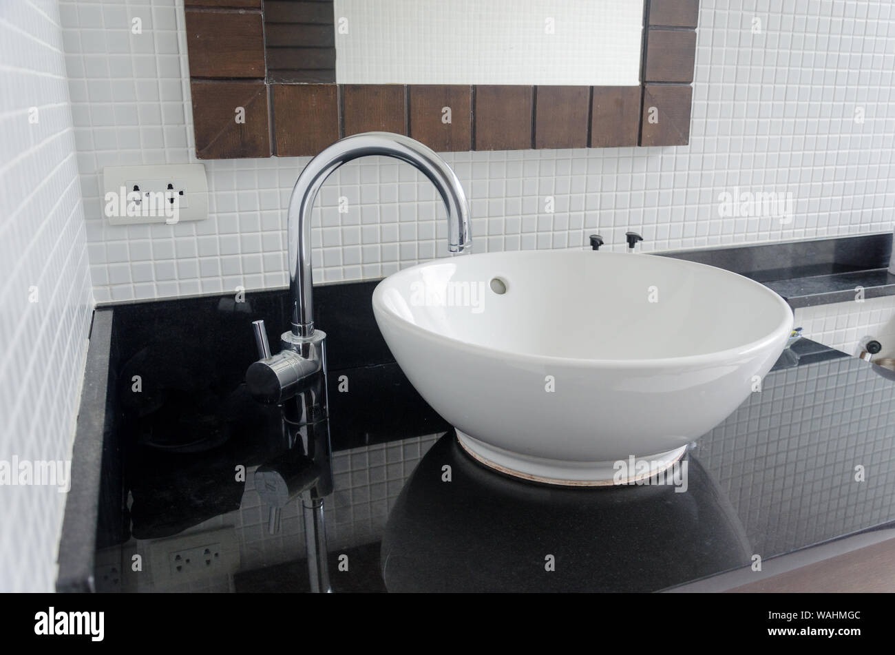sink modern luxury hotels in the bathroom Stock Photo - Alamy