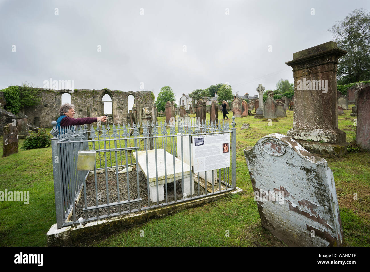 Reading old cemetery hi-res stock photography and images - Alamy