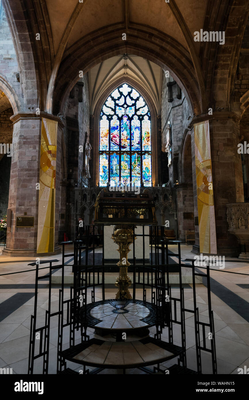 Interior of St. Giles Cathedral, Old Towne, Edinburgh, Scotland, UK ...