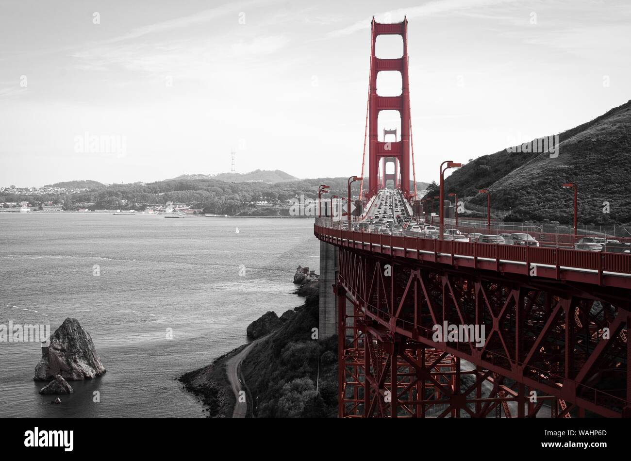 Horizontal bridge hi-res stock photography and images - Alamy