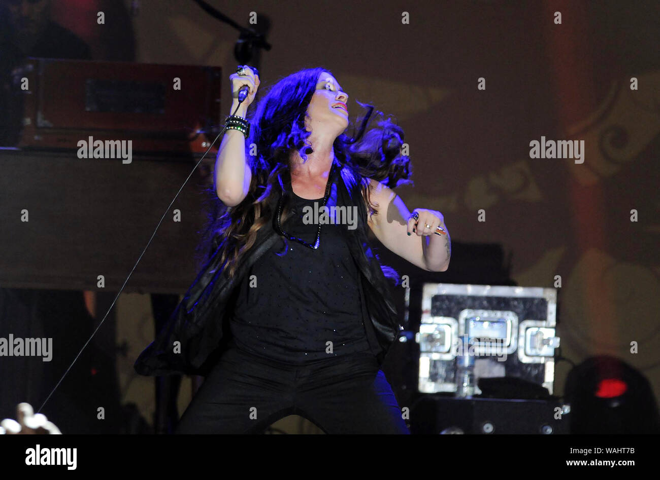 Alanis morissette 2 hi-res stock photography and images - Alamy