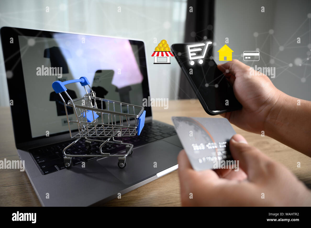 Business people use Technology E-commerce Internet Global Marketing ...