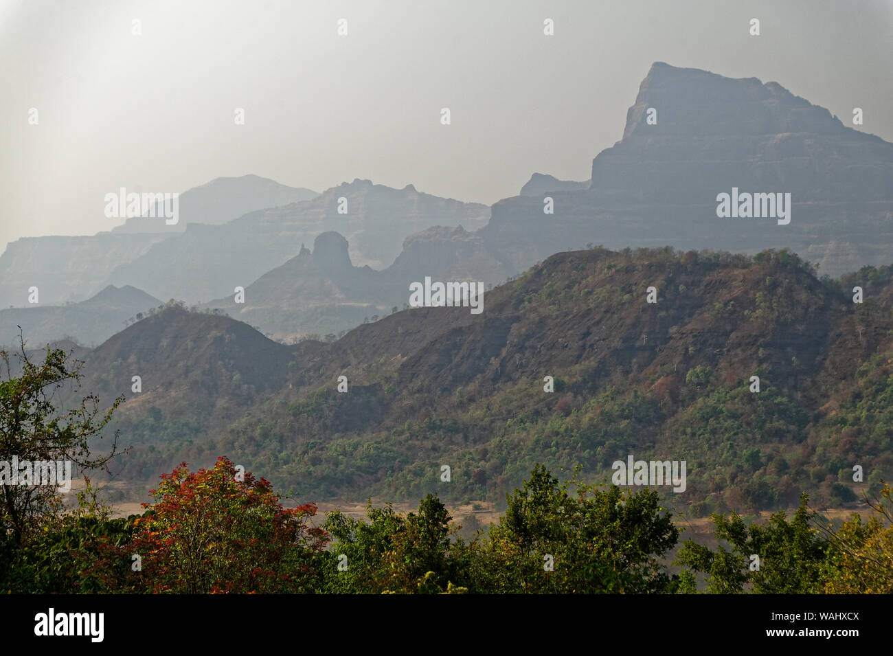 Ranges mountain hi-res stock photography and images - Alamy