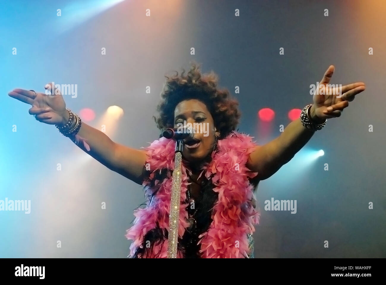 Macy gray singer hi-res stock photography and images - Alamy