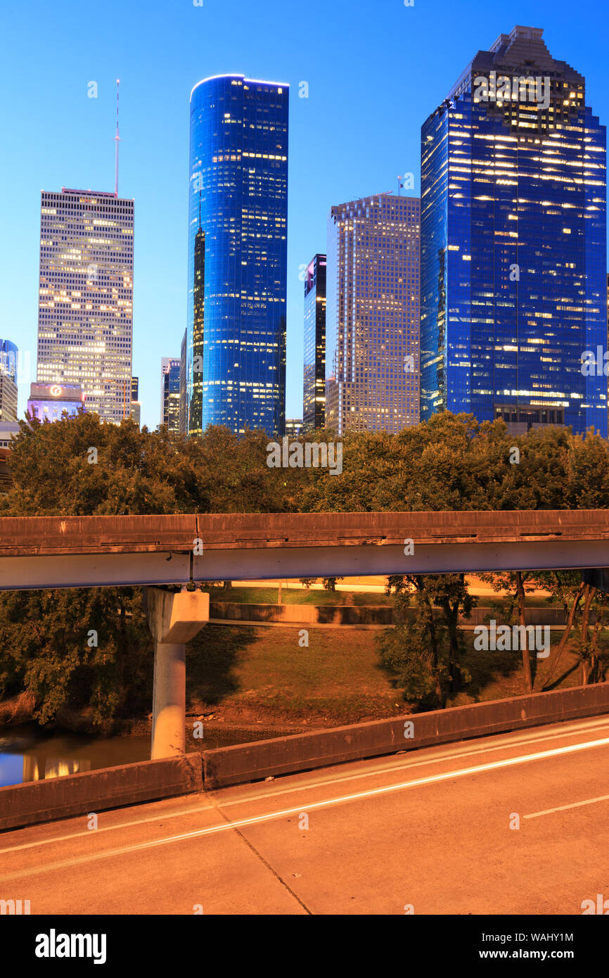 Houston skyline sunset beautiful sky hi-res stock photography and ...