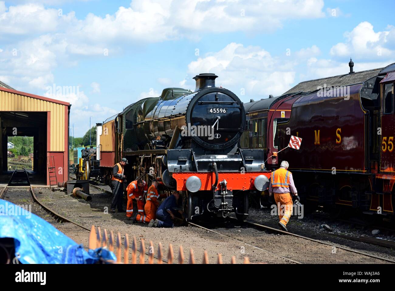Jubilee class 45596 hi-res stock photography and images - Alamy
