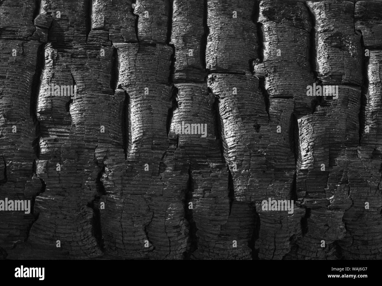 Black burned wood hi-res stock photography and images - Alamy