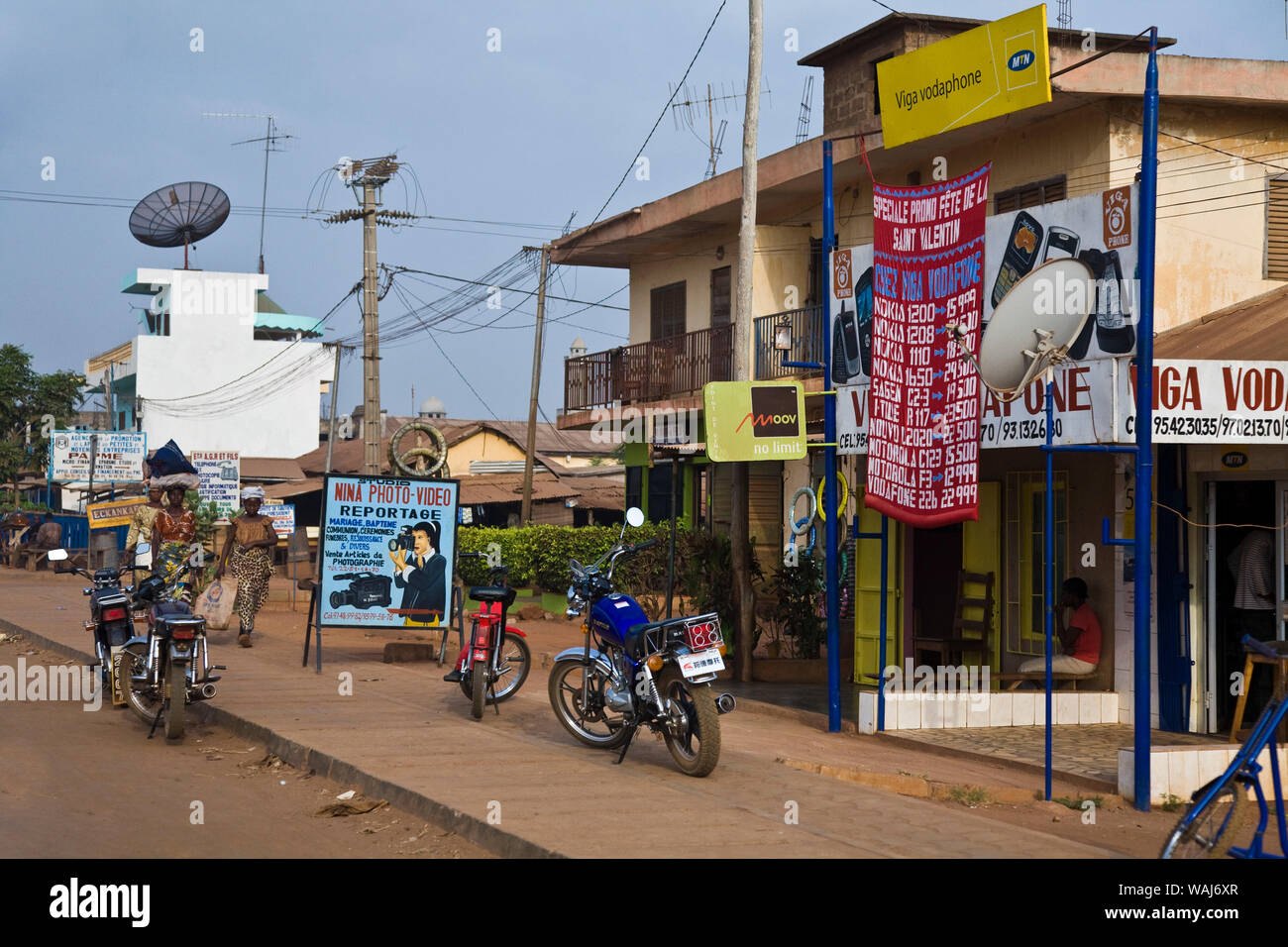 Roadside advertisements hi-res stock photography and images - Alamy