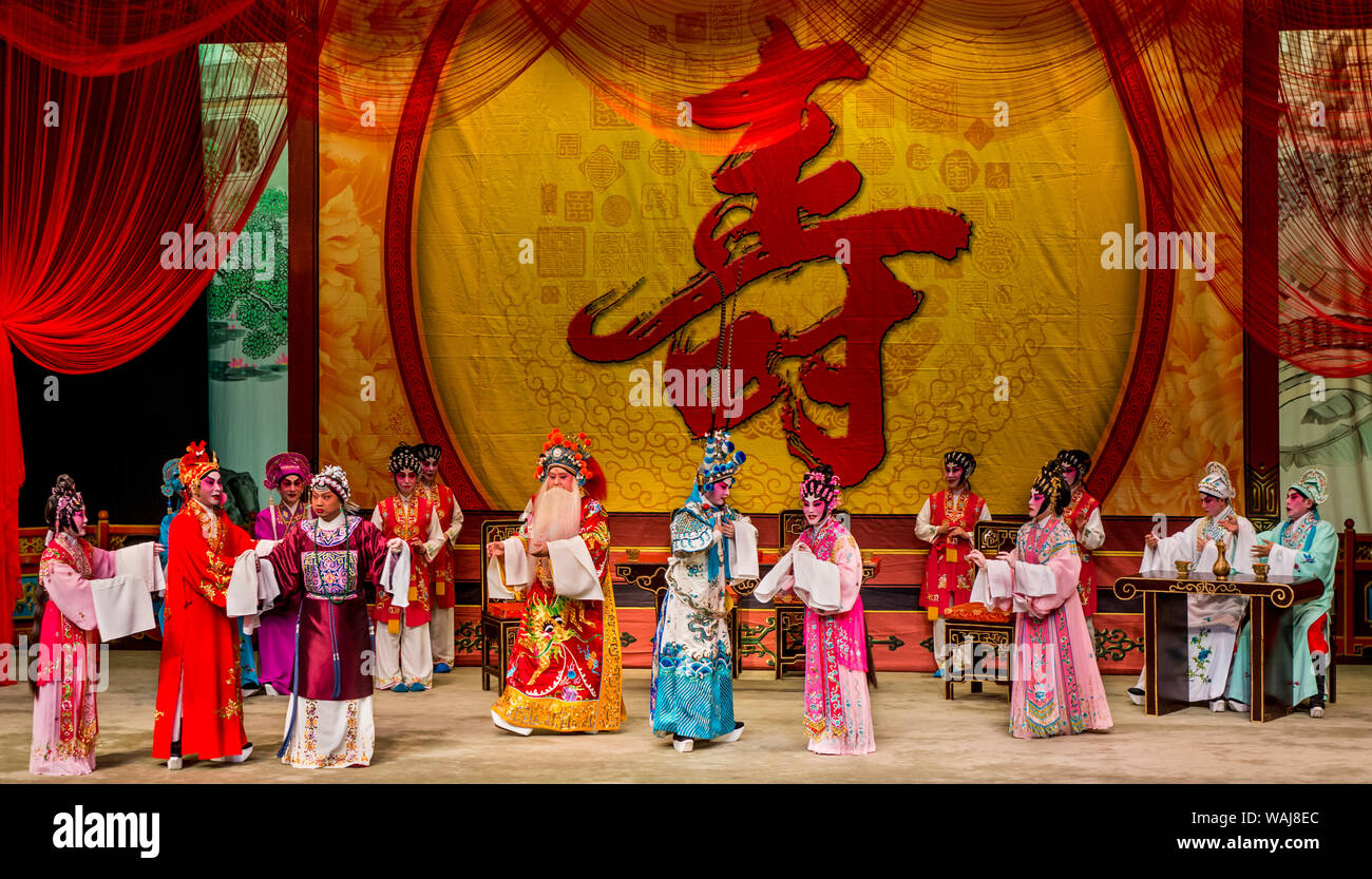 Actress chinese opera hi-res stock photography and images - Alamy