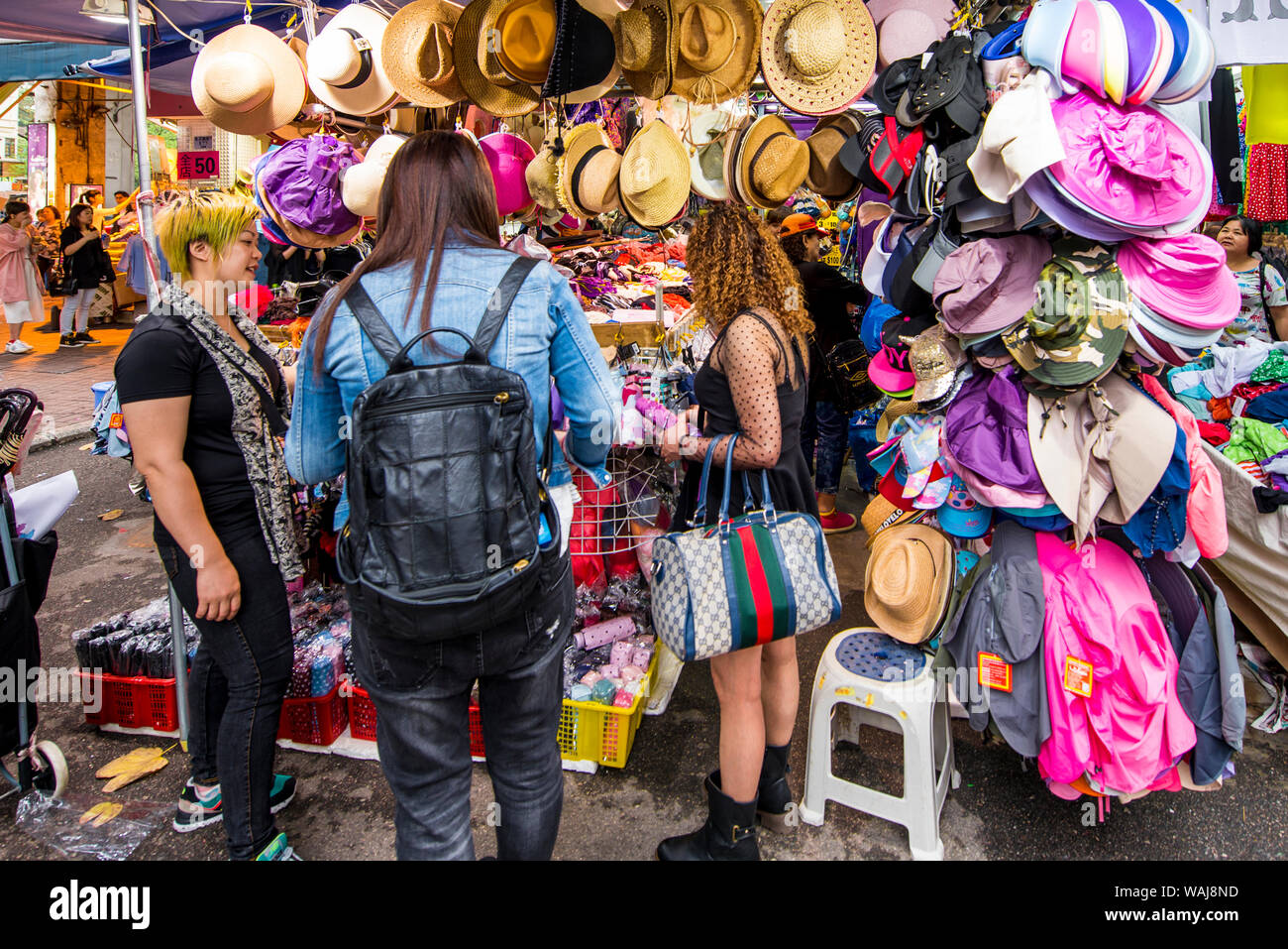 Tung Choi Street Ladies Market, Mongkok, Kowloon, Hong Kong, China ...