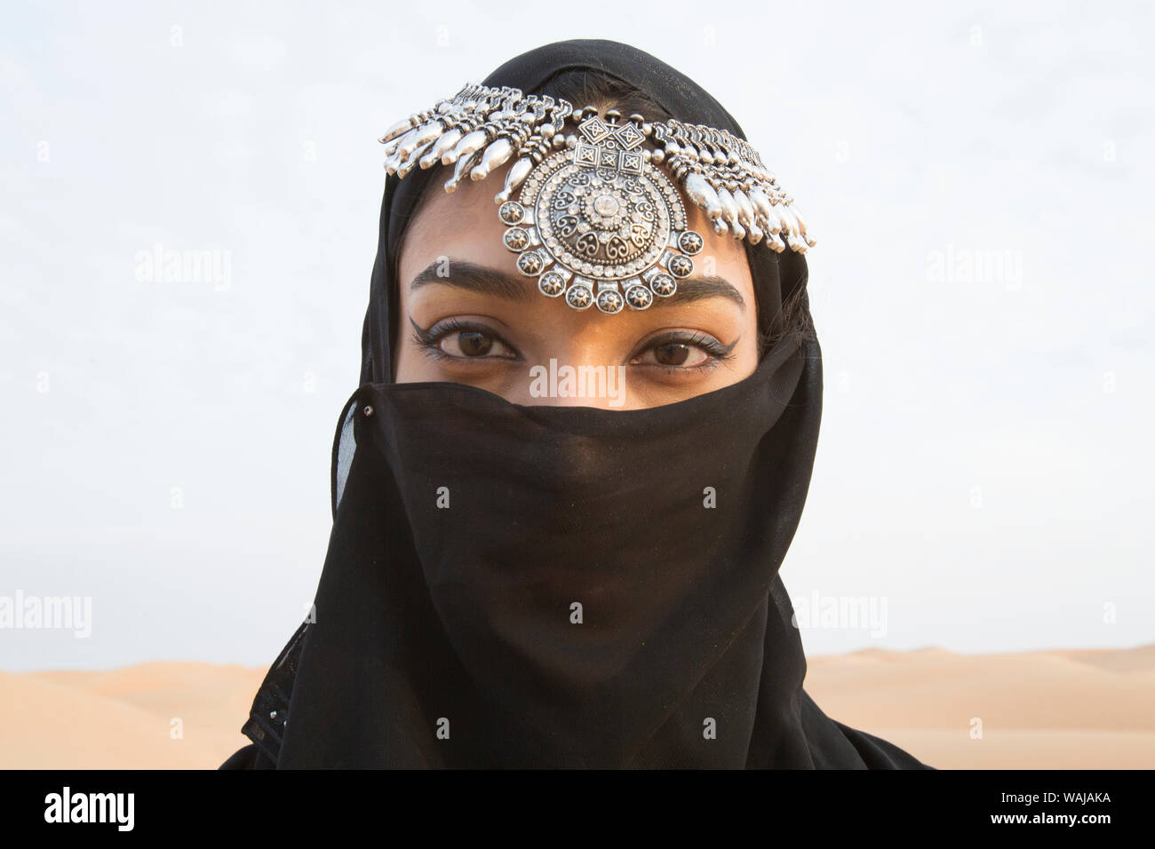 Bedouin woman arab hi-res stock photography and images - Alamy