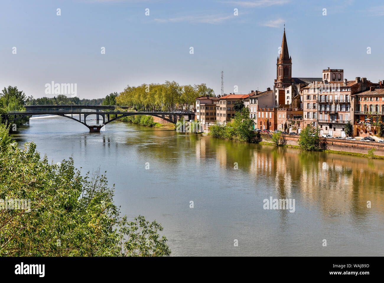 France, Montauban. River view of old bridges and town Stock Photo - Alamy