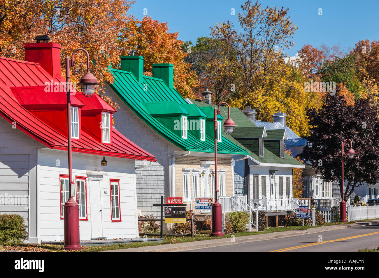 Canada, Quebec, Saint-Jean. Traditional houses Stock Photo - Alamy