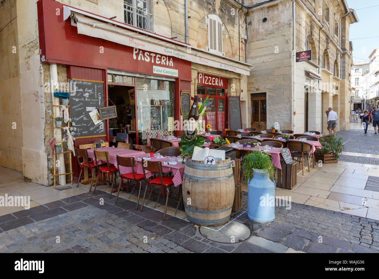 Al Fresco dining Restaurant. Avignon, Provence, France. (Editorial Use ...