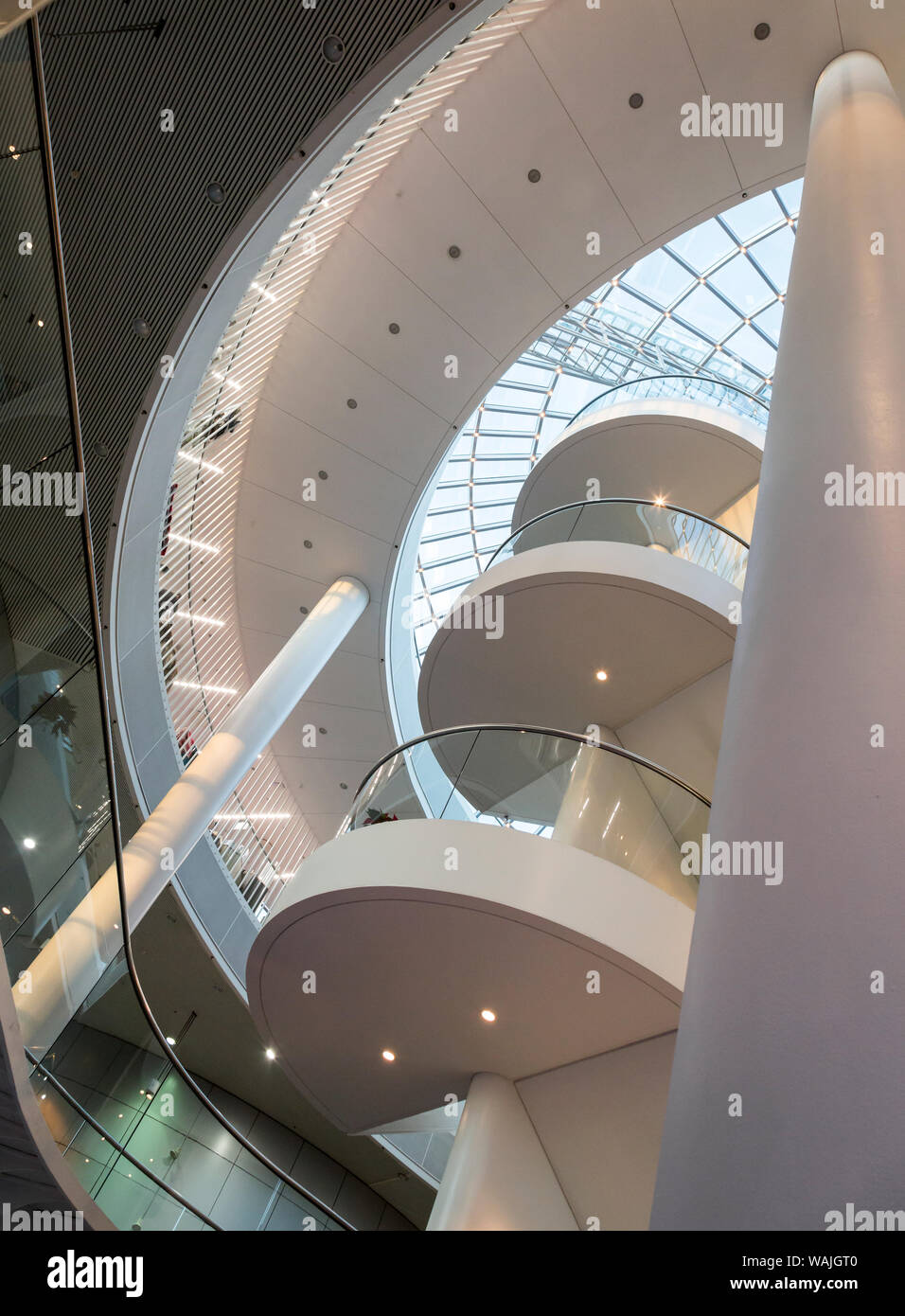 Glass gallery interior hi-res stock photography and images - Alamy