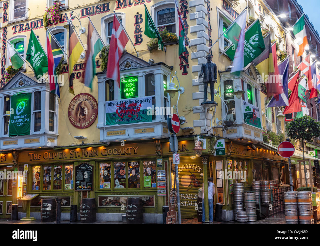 Downtown in dublin hi-res stock photography and images - Alamy
