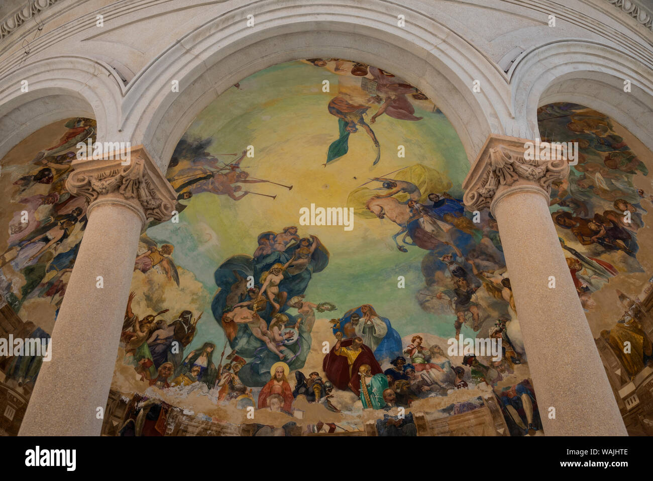 Column dome hi-res stock photography and images - Alamy