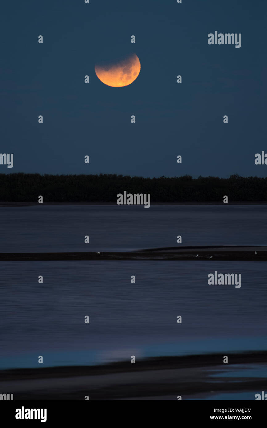 Lunar eclipse over water hi-res stock photography and images - Alamy