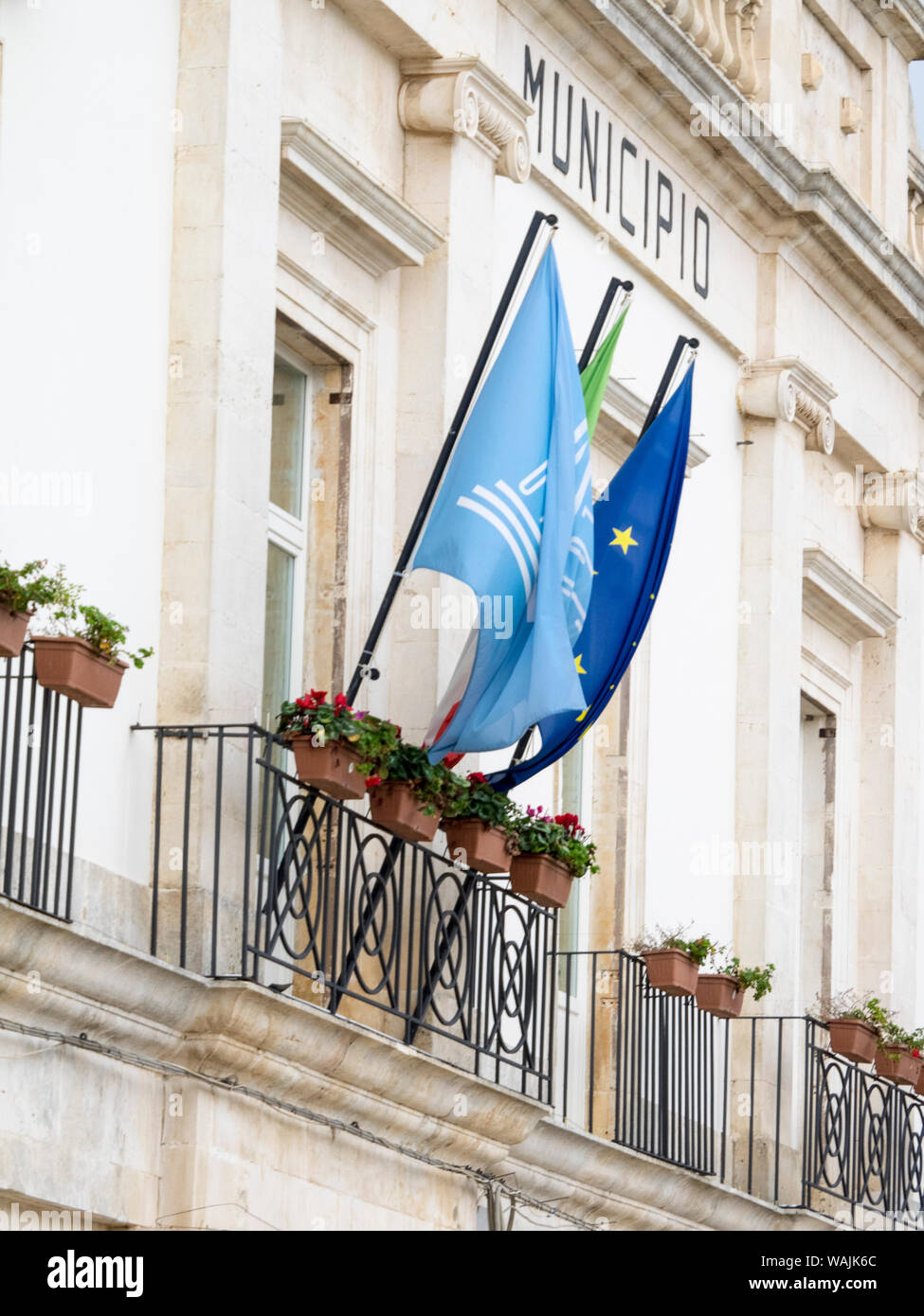 Apulia flag hi-res stock photography and images - Alamy