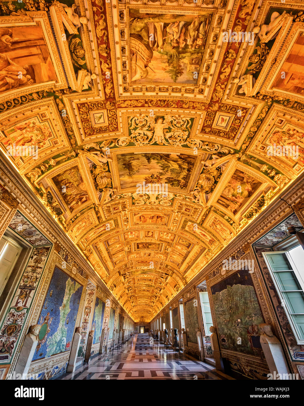Hall of maps hi-res stock photography and images - Alamy
