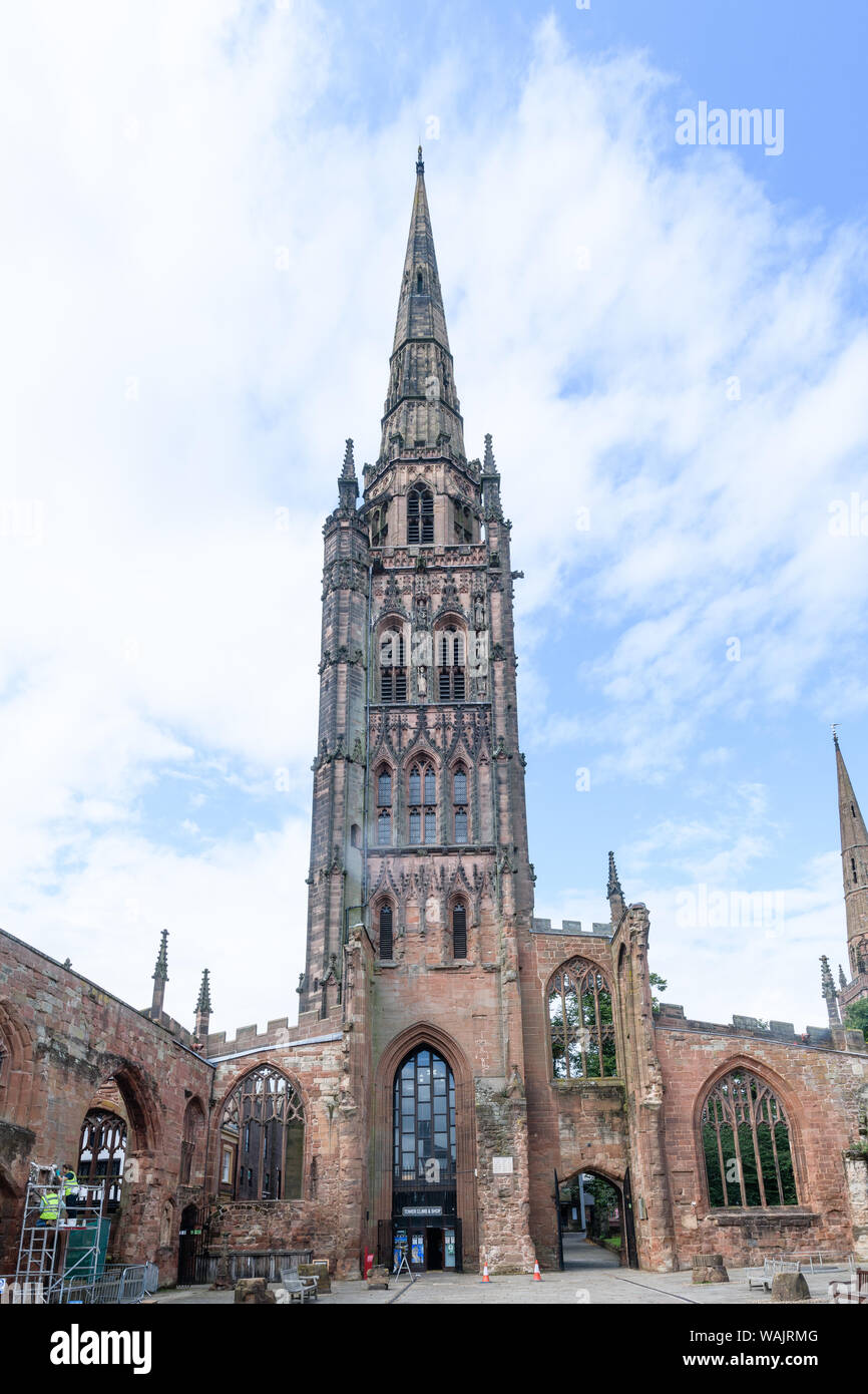 Coventry Cathedral Ruins Stock Photo - Alamy