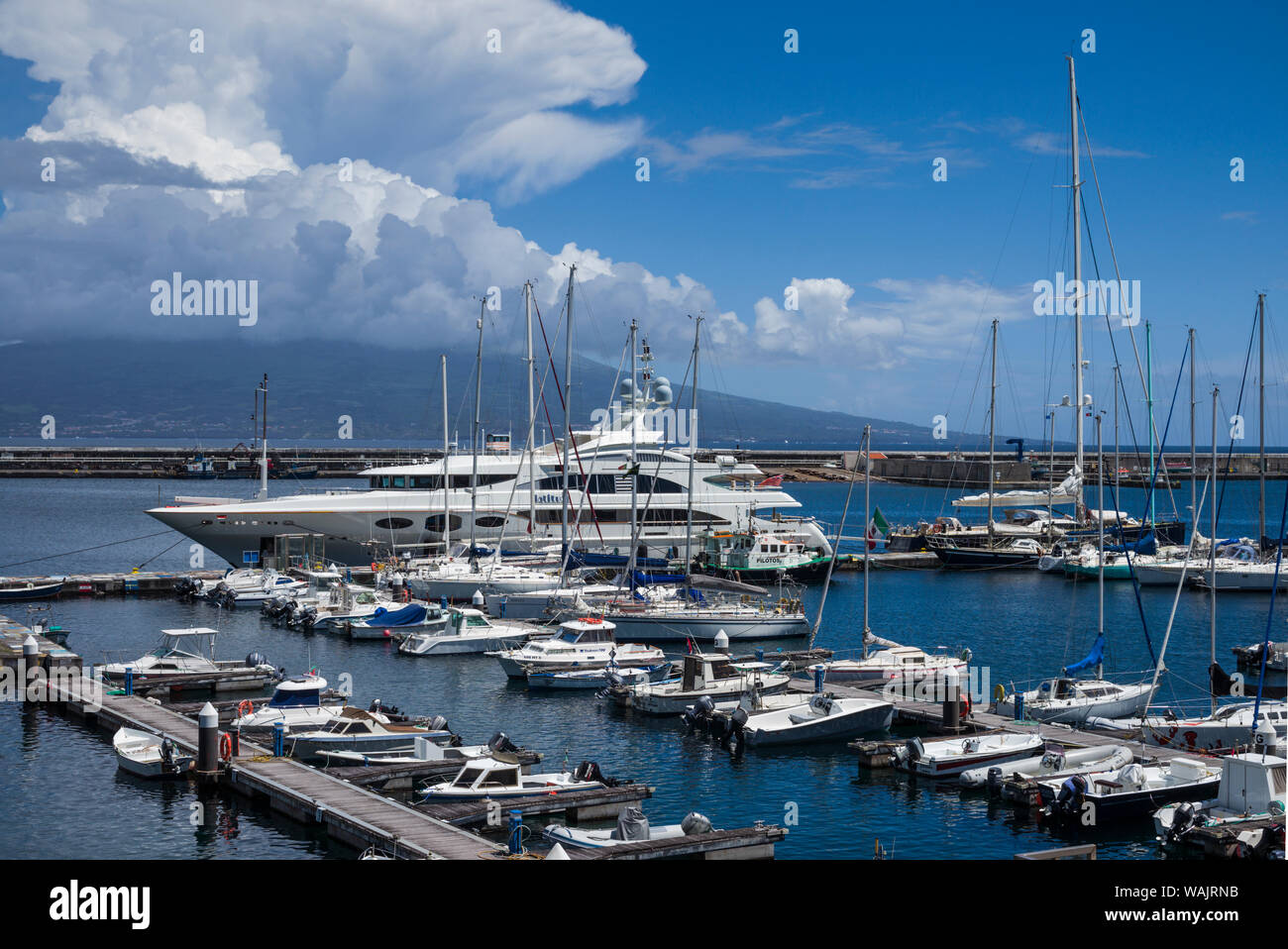 Portugal, Azores, Faial Island, Horta. Yacht marina Stock Photo - Alamy