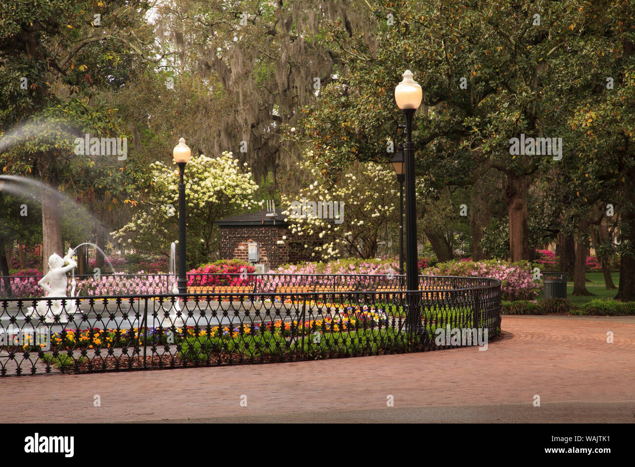 Savannah forsyth park in spring hi-res stock photography and images - Alamy