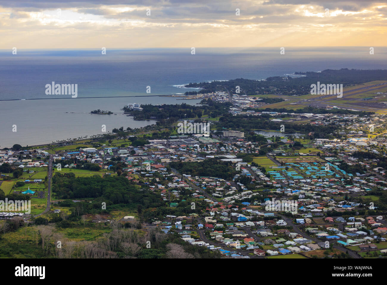 Helicopter tour hilo hi-res stock photography and images - Alamy