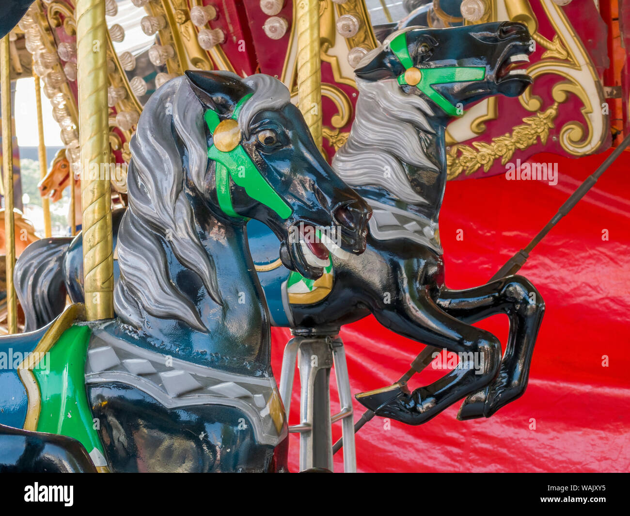 Merry go round horses hi-res stock photography and images - Alamy