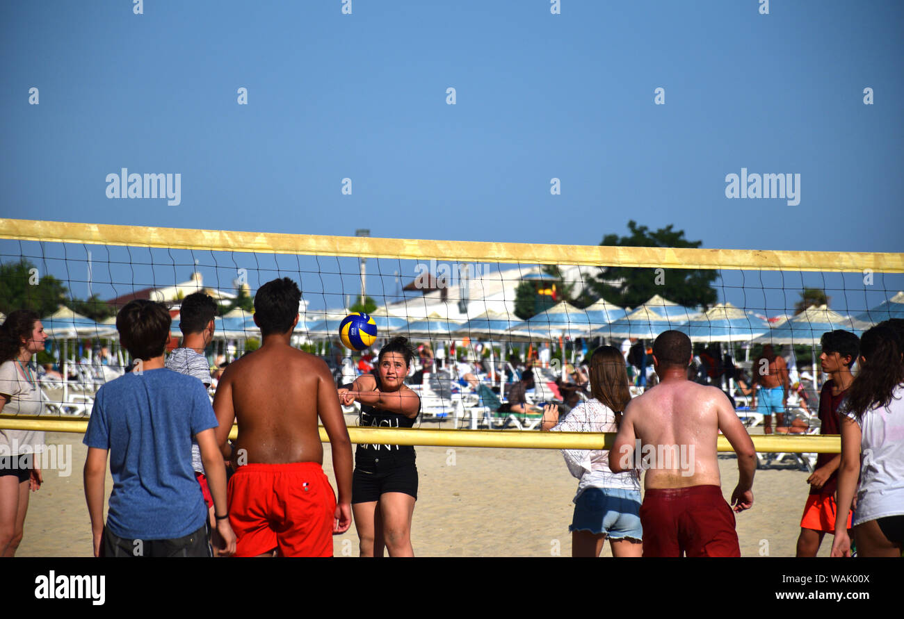 Volleyball silhouettes hi-res stock photography and images - Alamy
