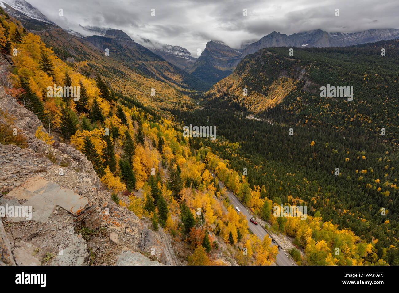 Red bus glacier national park hi-res stock photography and images - Alamy
