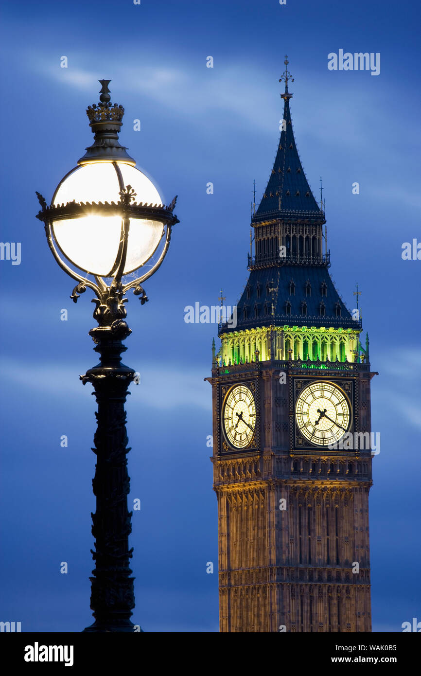 Dennis lamp hi-res stock photography and images - Alamy