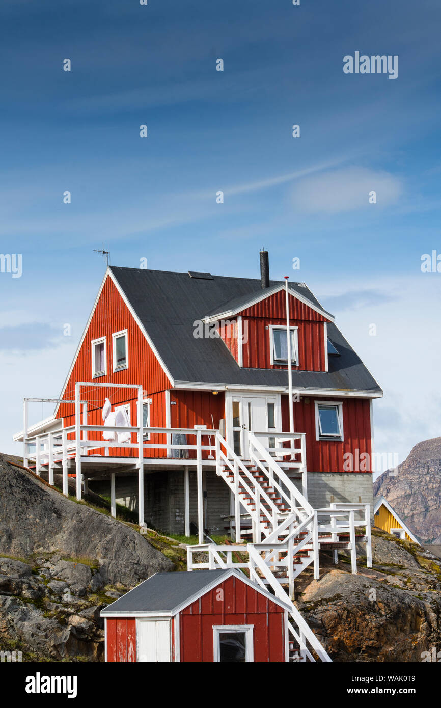 Bright red house with hi-res stock photography and images - Alamy