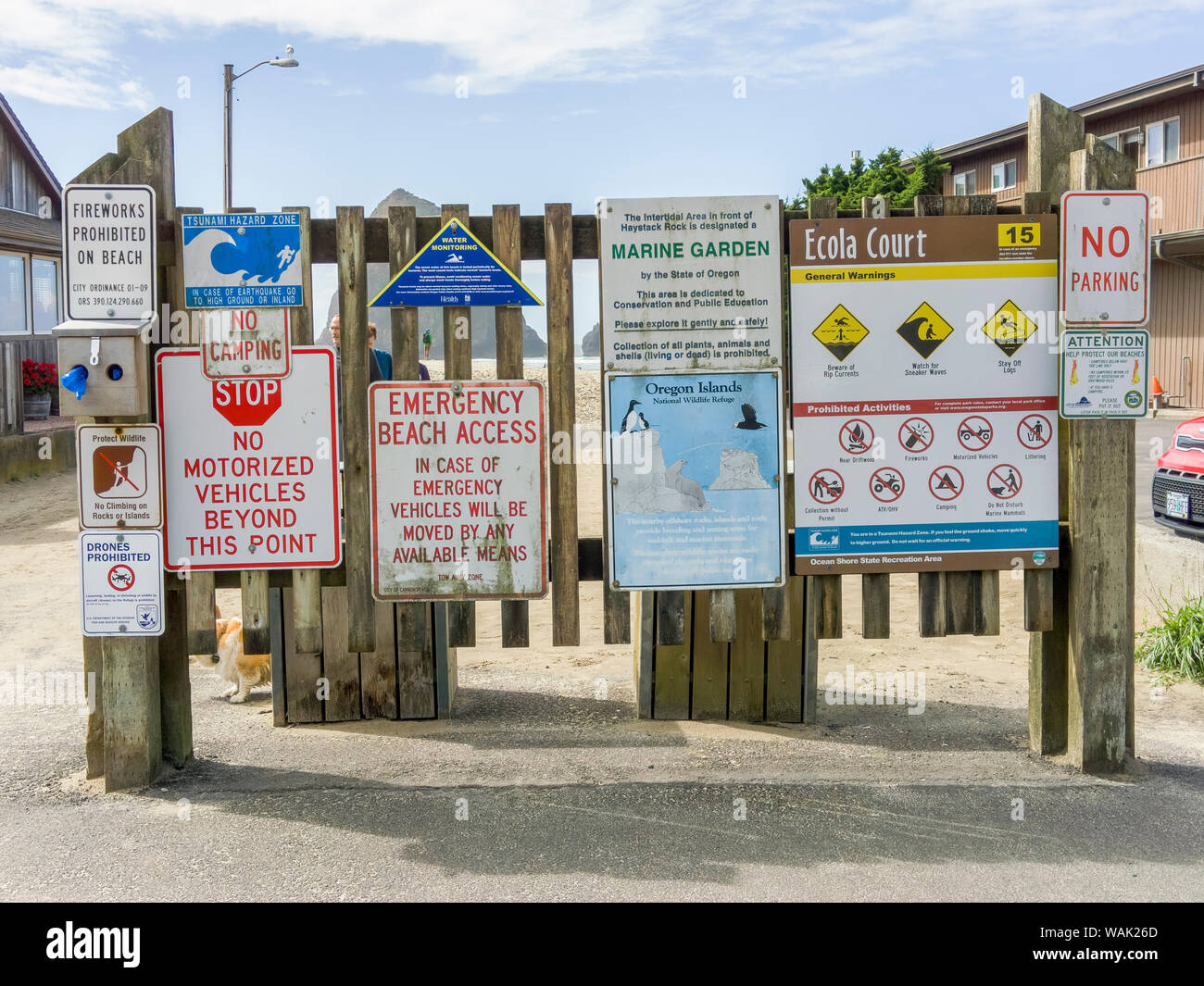 Beach signs hi-res stock photography and images - Alamy