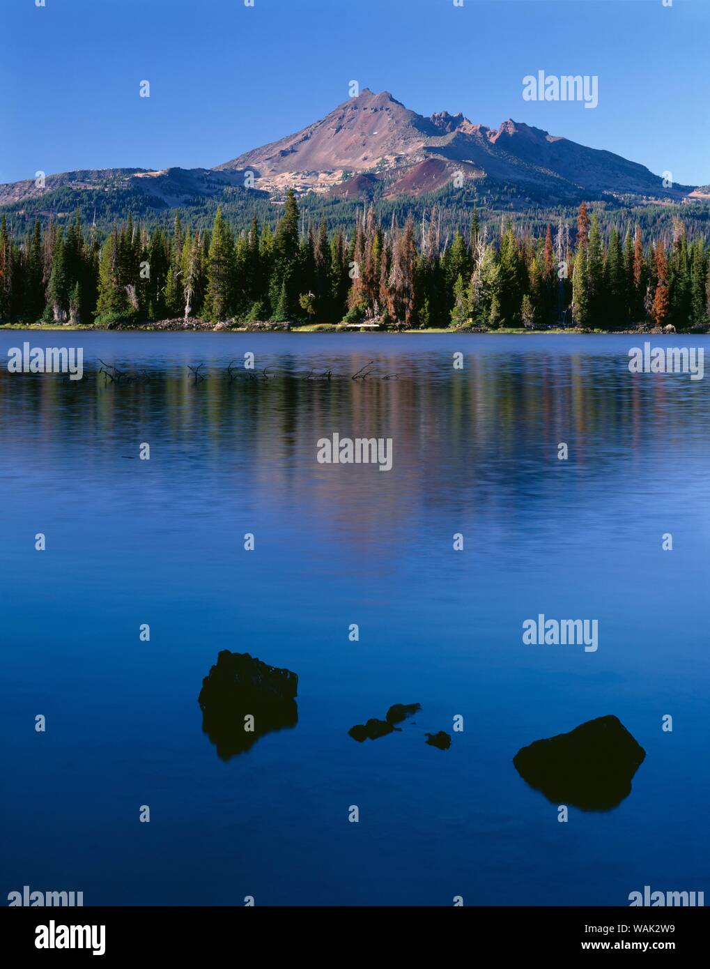 Broken top hi-res stock photography and images - Alamy