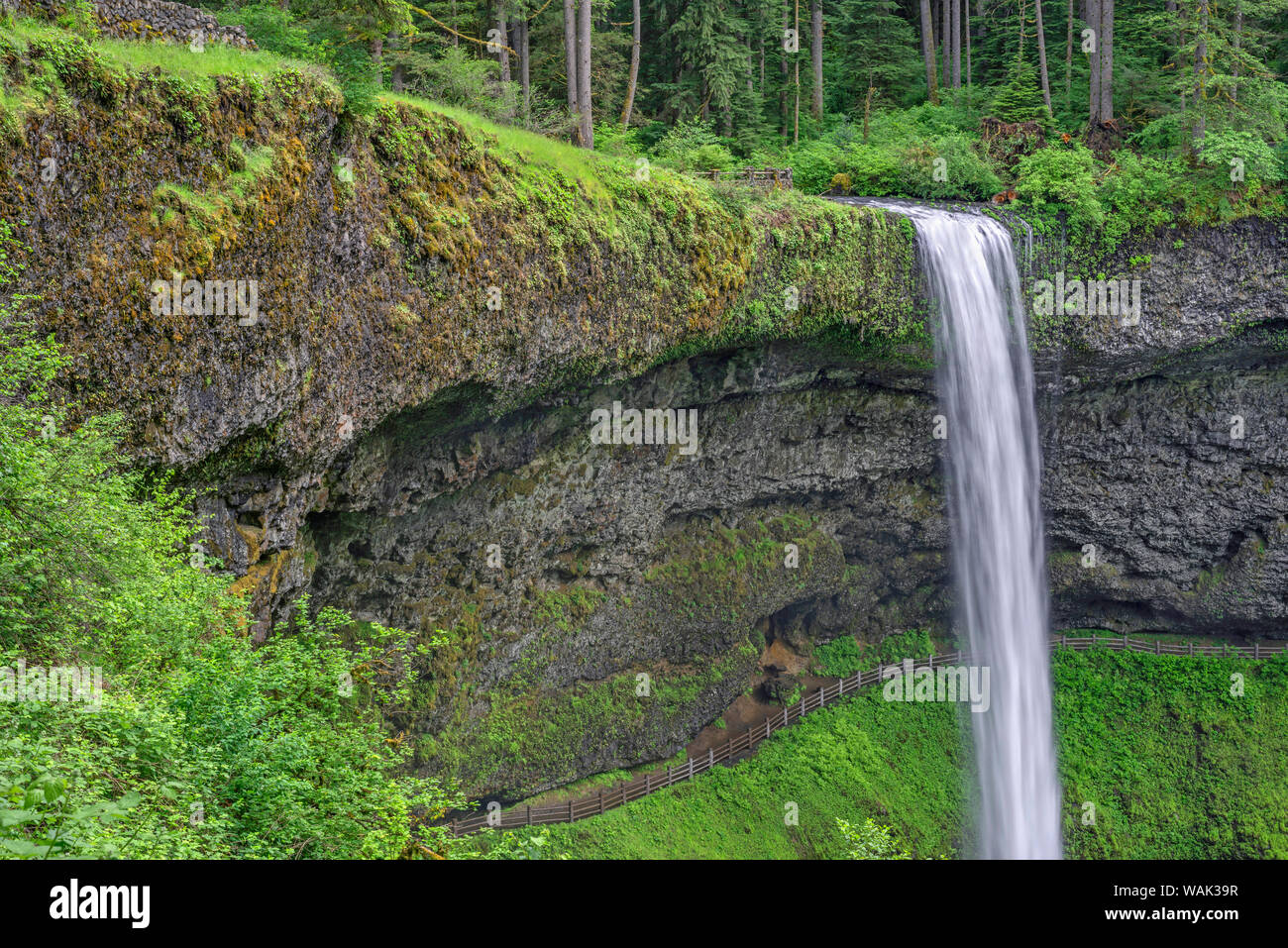 Spring flow hi-res stock photography and images - Alamy