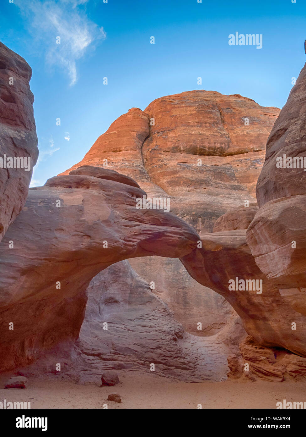 Sand dune arch rock formation hi-res stock photography and images - Alamy
