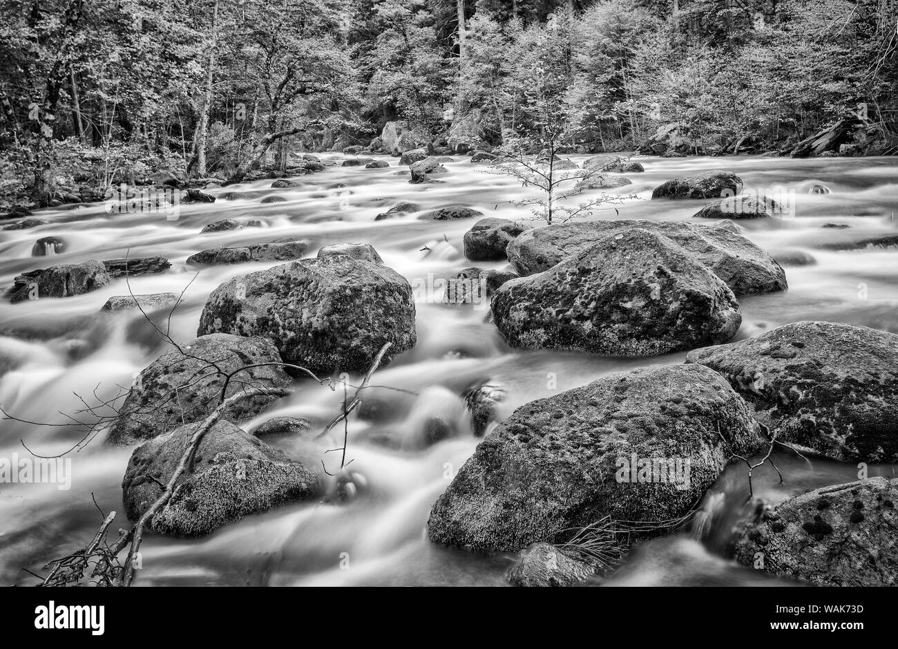 Happy isles yosemite hi-res stock photography and images - Alamy