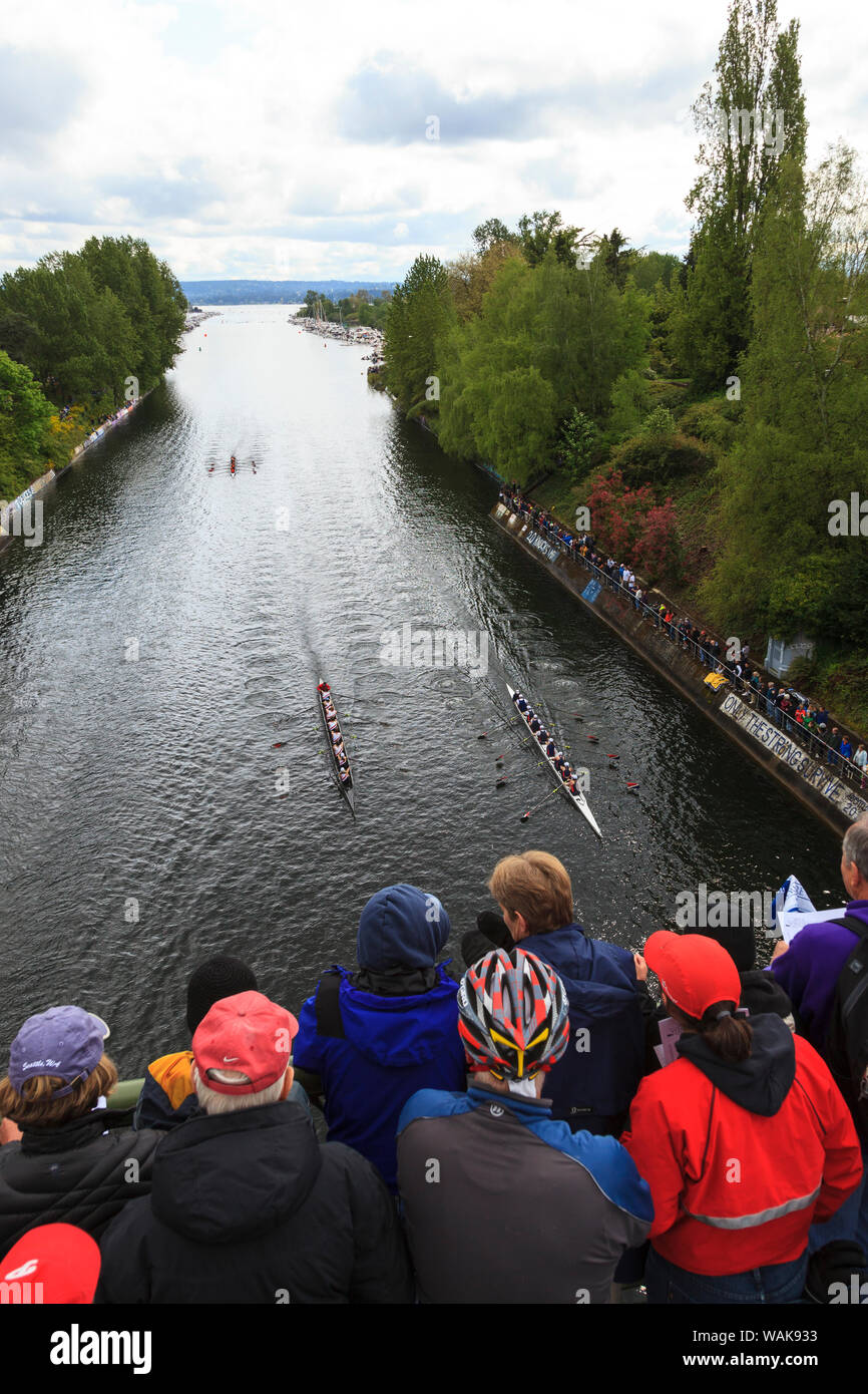 Overhead crowd hi-res stock photography and images - Alamy