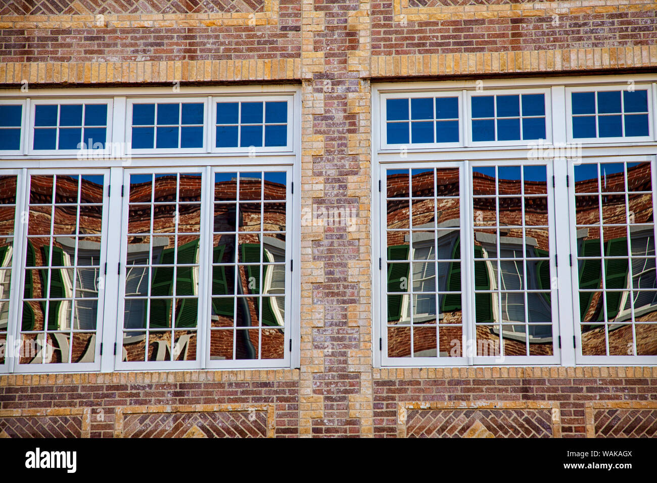 Savannah georgia historic detail hi-res stock photography and images ...