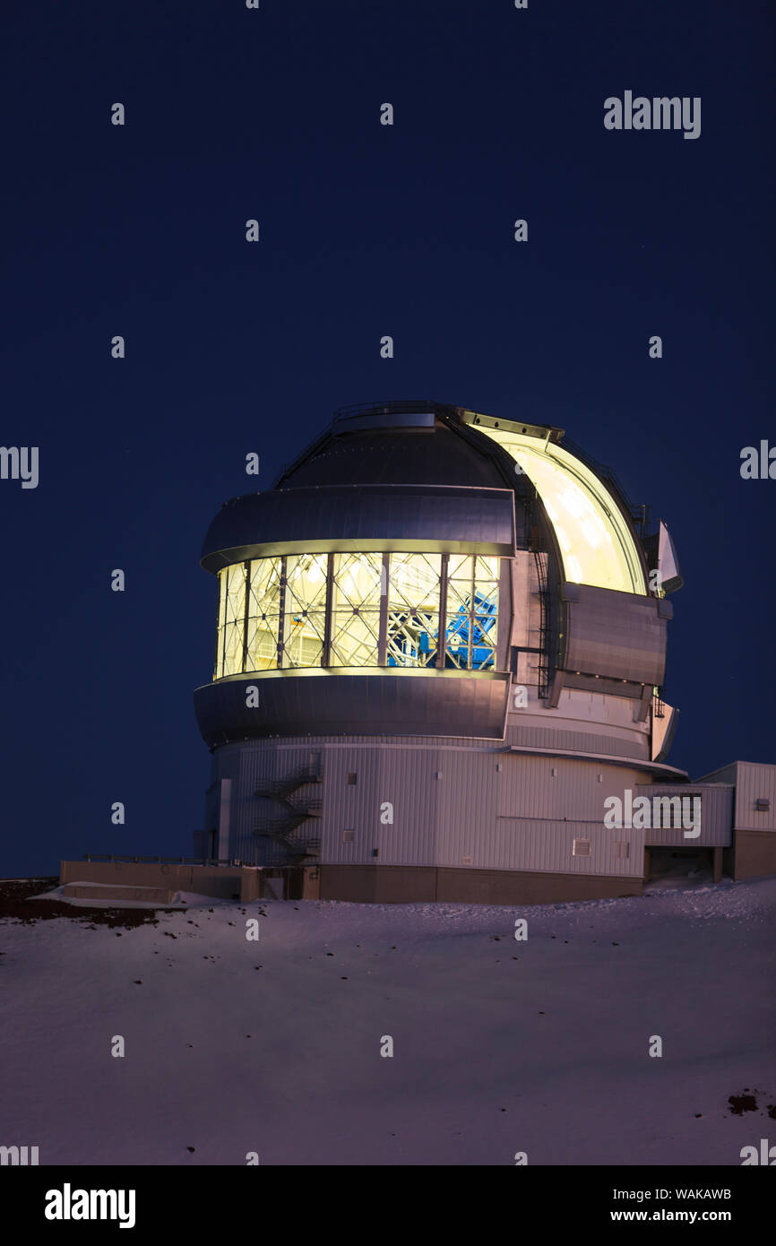 View from Mauna Kea Observatories (4200 meters). The summit hosts the ...