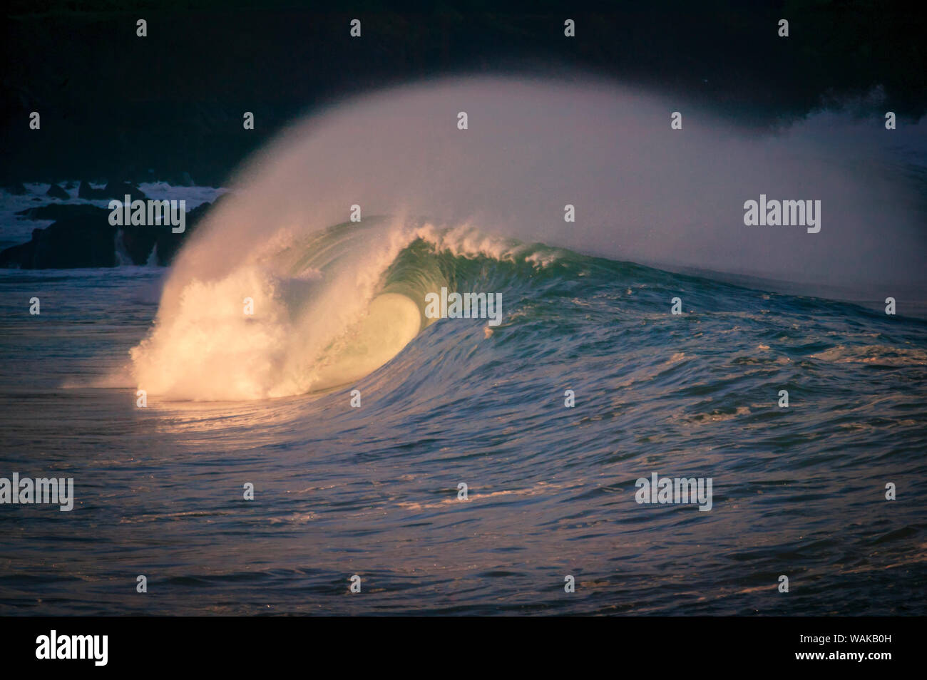 Pacific storm waves, North Shore of Oahu, Hawaii Stock Photo - Alamy
