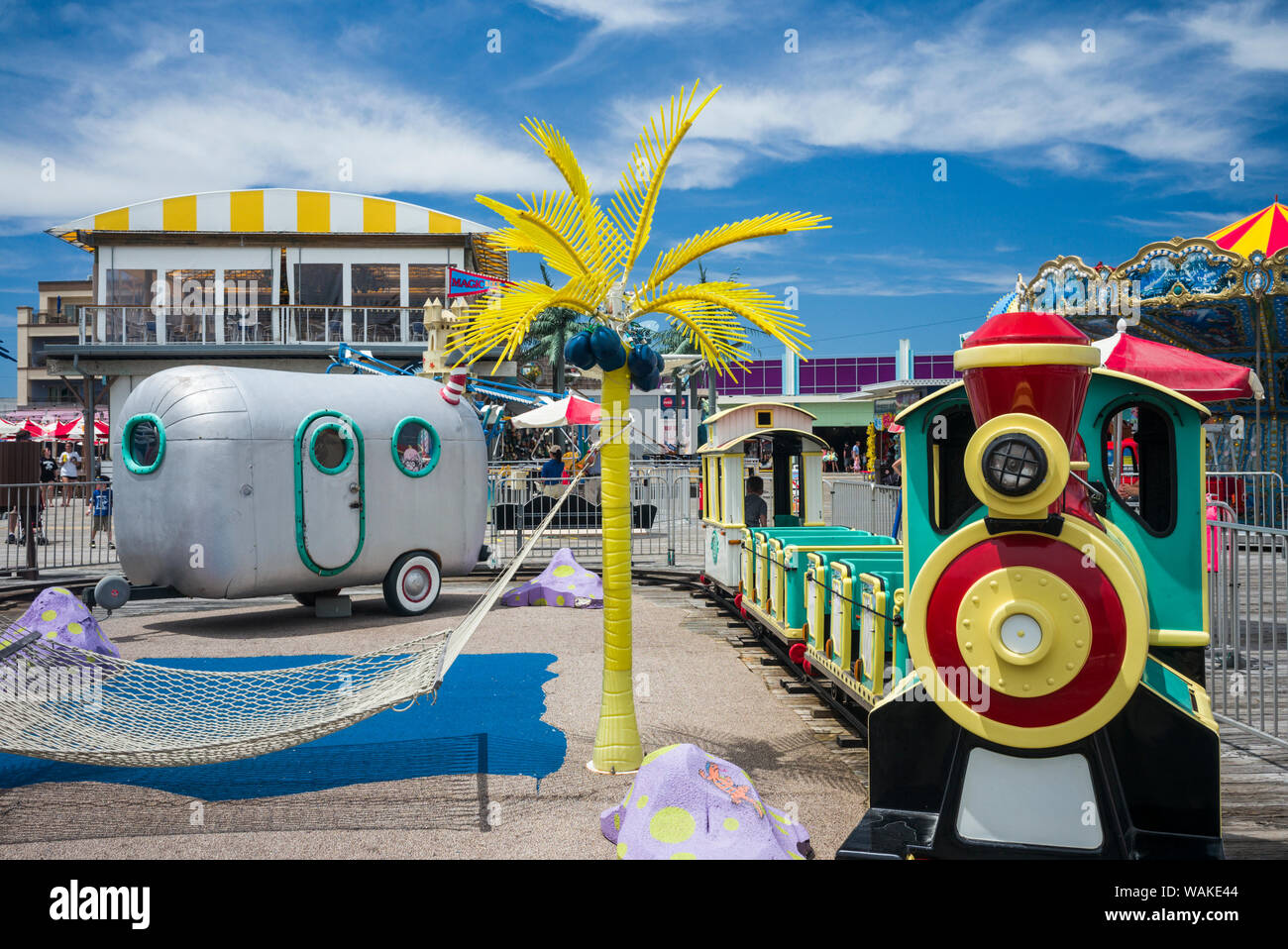 USA, New Jersey, Wildwoods. Wildwood Boardwalk and amusement park ride ...