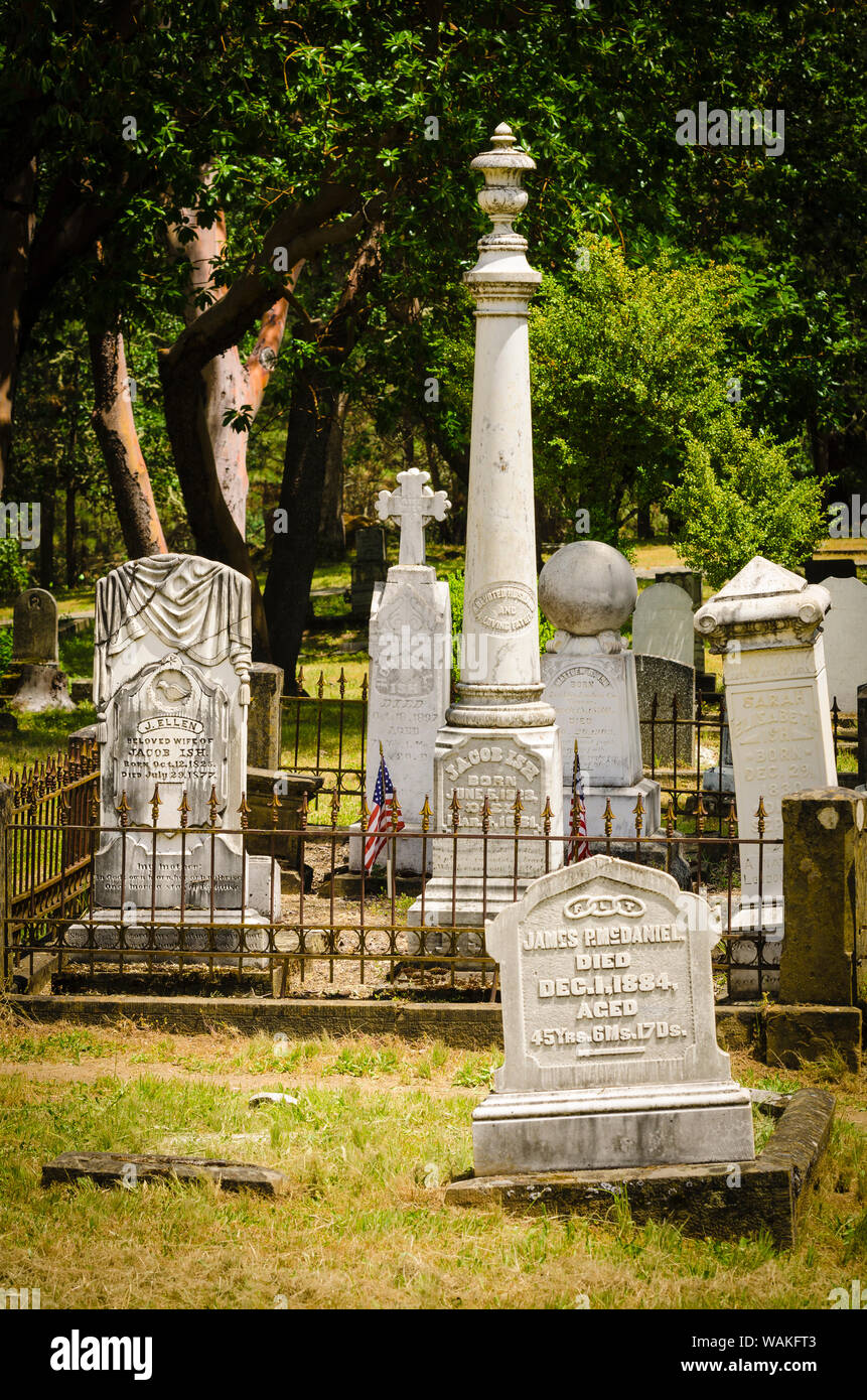 Tombstones in the Jacksonville Cemetery, Jacksonville, Oregon, USA ...