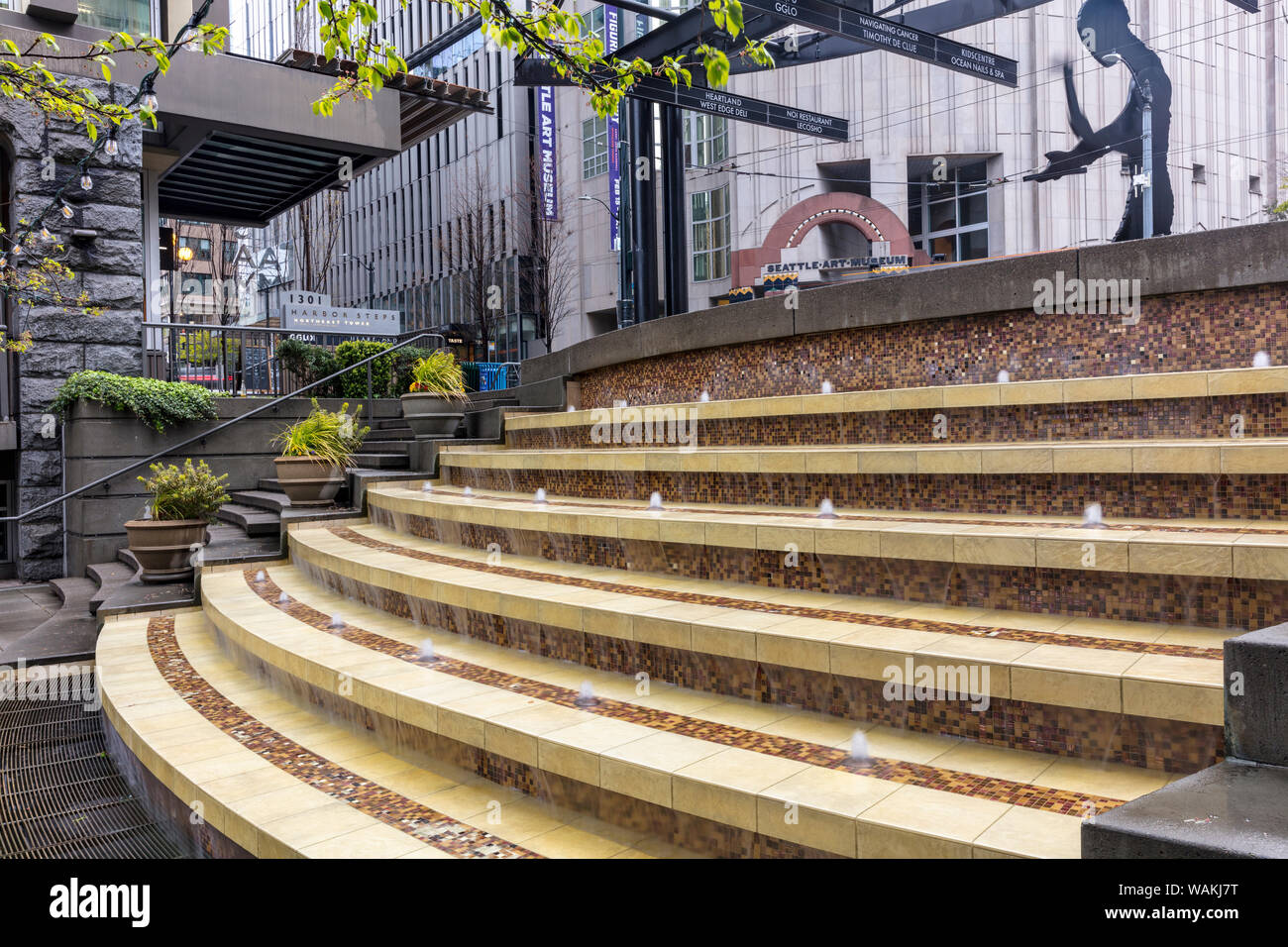 Harbor steps seattle hi-res stock photography and images - Alamy