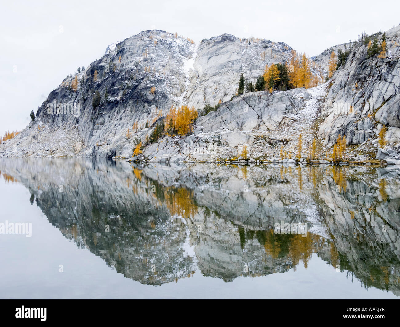 Perfection lake alpine lakes hi-res stock photography and images - Alamy