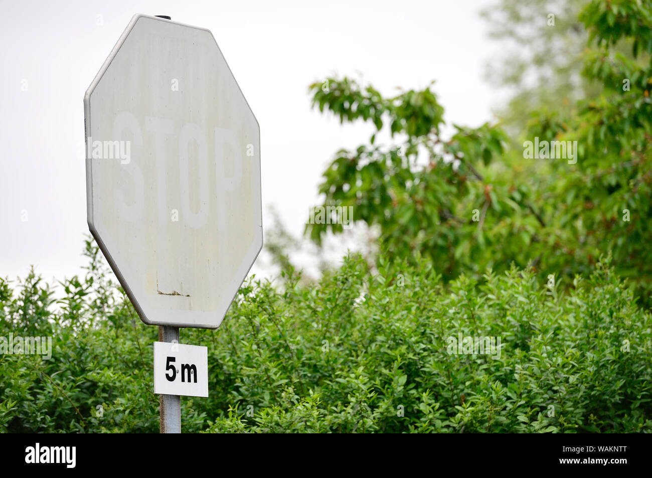 Mandatory sign hi-res stock photography and images - Alamy