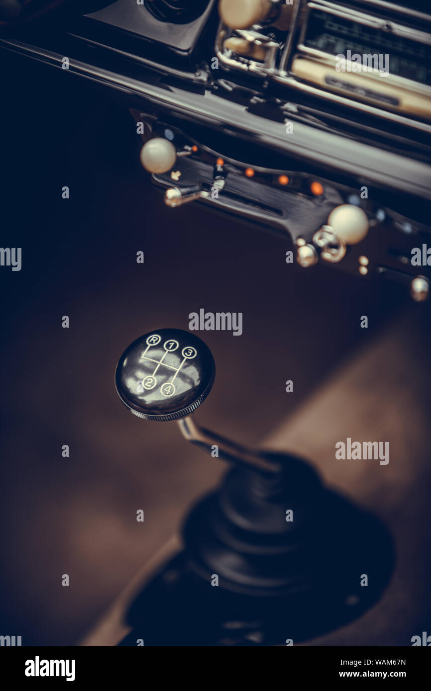 Ball gear lever hi-res stock photography and images - Alamy